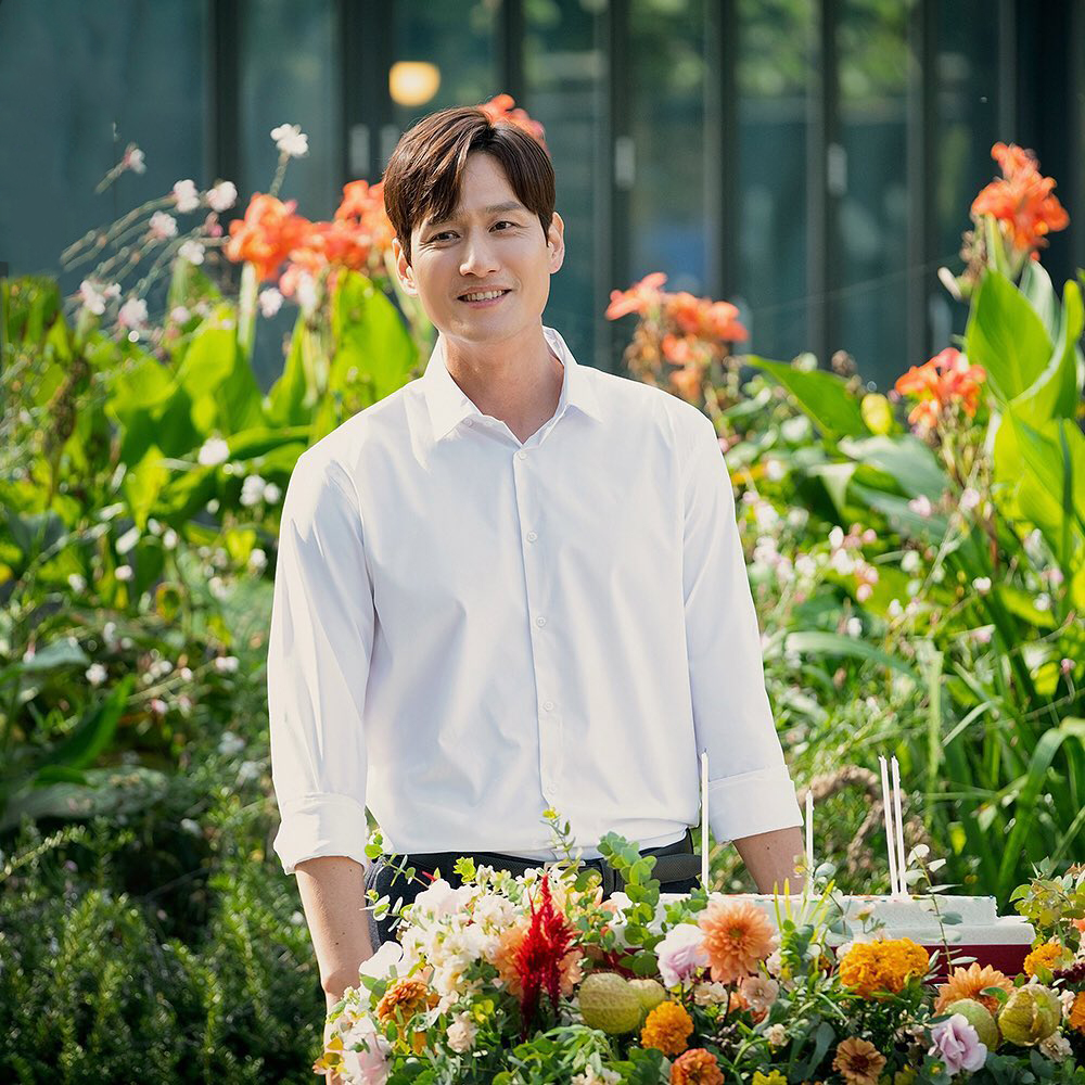 《夫妻的世界》首次擔正劇集男一被封「世紀賤男」 朴海俊現實是愛妻號